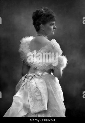 'Daisy' Greville, Frances Evelyn Maynard, Countess of Warwick (c. 1910 ...