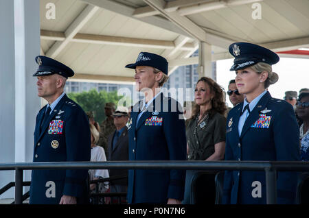 From left, Lt. Gen. Laura A. Potter, Deputy Chief of Staff, G-2 ...