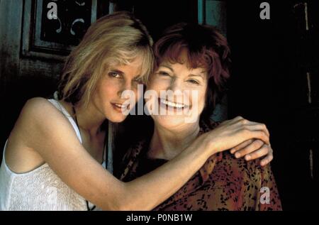 Short Cuts Year : 1993 USA Director : Robert Altman Julianne Moore ...