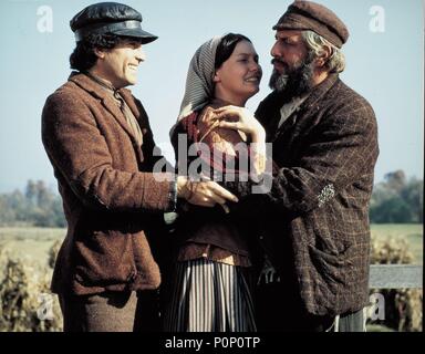 FIDDLER ON THE ROOF, Rosalind Harris, on-set, 1971 Stock Photo - Alamy