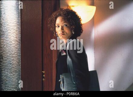 THE SCORE -2001 ANGELA BASSETT Stock Photo - Alamy