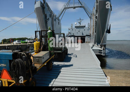 U.S. Army 558th Transportation Company, 10th Battalion, 7th ...