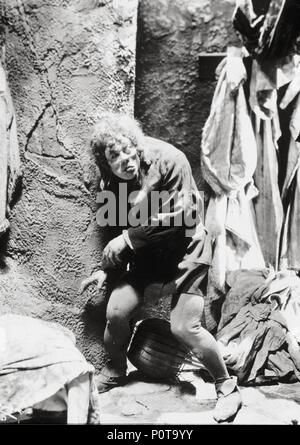 THE HUNCHBACK OF NOTRE DAME, Lon Chaney Sr., 1923 Stock Photo - Alamy