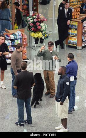 JANUSZ KAMINSKI, STEVEN SPIELBERG, THE TERMINAL, 2004 Stock Photo - Alamy