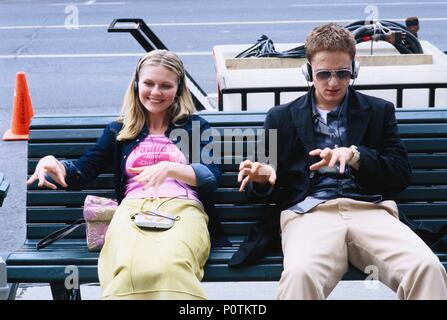 GET OVER IT (2001) KIRSTEN DUNST, BEN FOSTER GOVI 004 Stock Photo - Alamy