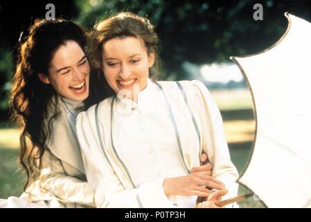 MRS DALLOWAY (1997) LENA HEADEY, NATASCHA MCELHONE MRSD 032 Stock Photo ...