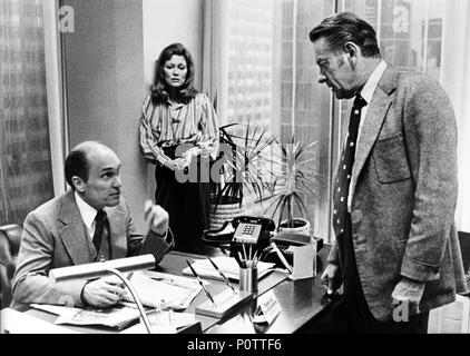 NETWORK WILLIAM HOLDEN, ROBERT DUVALL, PETER FINCH Date: 1976 Stock ...