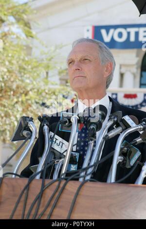 THE WEST WING ALAN ALDA THE WEST WING Stock Photo - Alamy