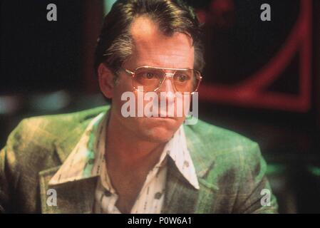 AUTO FOCUS (2002) GREG KINNEAR, MARIA BELLO AUFO 001 Stock Photo - Alamy