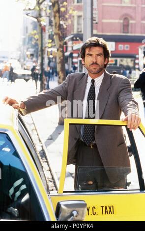 Love Affair Year : 1994 USA Director : Glenn Gordon Caron Pierce Brosnan Stock Photo - Alamy