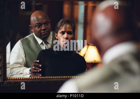 CHARLES S. DUTTON, GOTHIKA, 2003 Stock Photo - Alamy