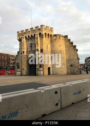 England, Hampshire, Southampton, Bargate, The Tudor House Museum Stock ...