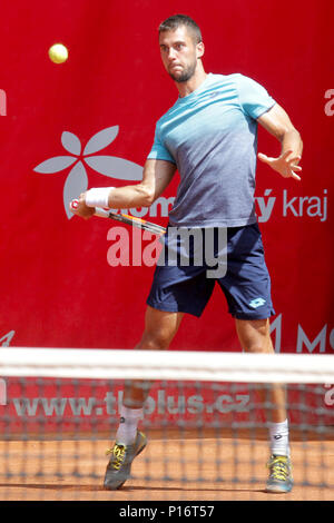 Serbian tennis player LASLO DERE in action during semifinals of the ...
