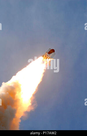 launch of atlantis (sts-122 Stock Photo - Alamy