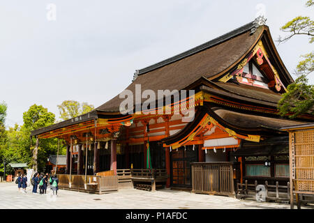 Inside the grounds of a Japanese Shinto shrine Stock Photo - Alamy