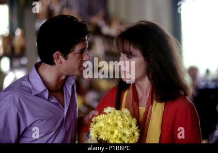ADAM GARCIA, JACQUELINE BISSET, FASCINATION, 2004 Stock Photo - Alamy