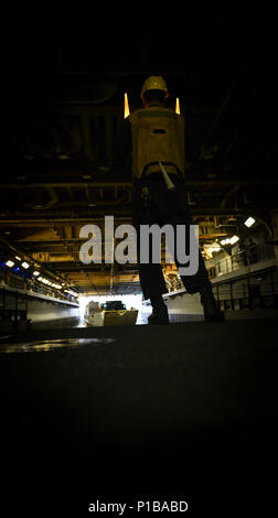 NORFOLK (Oct. 8, 2016) – Landing craft utility (LCU) 1644, attached to ...