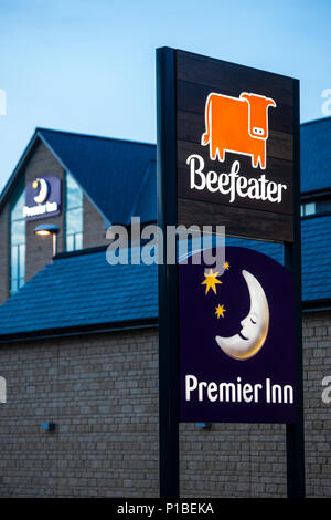 Premier Inn economy affordable inexpensive hotel accommodation , and ...