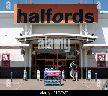 Street view of the front of the Halfords store in Bridgend Retail Park ...