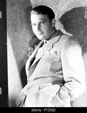 Stars: RALPH BELLAMY. Credit: FOX PICTURES/ Album Stock Photo - Alamy