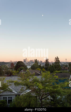 Looking down from the Seattle Space Needle Observation Deck at the ...