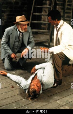 LAST EMBRACE USA 1979 Jonathan Demme Romance blossoms as Ellie Fabian ...