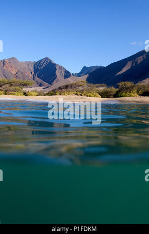 Ukumehame, Maui, Hawaii Stock Photo - Alamy
