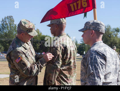 Brig. Gen. Scott Brower, acting commander of the 101st Airborne ...
