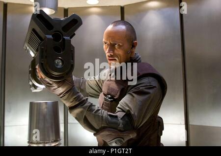 DOOM (2005) DWAYNE JOHNSON (THE ROCK), KARL URBAN, ROSAMUND PIKE DDMM ...