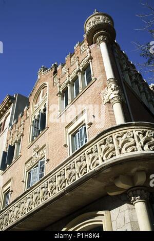 Casa Rull, Reus, Spain Art Nouveau building by Lluís Domènech i ...