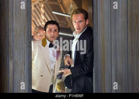 POSEIDON (2006) FREDDY RODRIGUEZ, JOSH LUCAS, RICHARD DREYFUSS POSE 001 ...