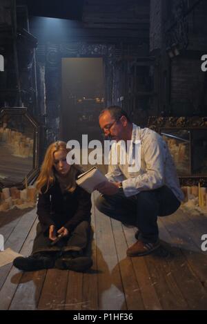 THE SKELETON KEY, director Iain Softley on set, 2005, © Universal ...