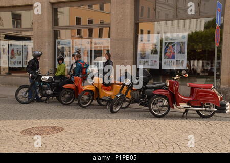 DDR GDR Oldtimer moped east germany typ schwalbe simson Stock Photo - Alamy