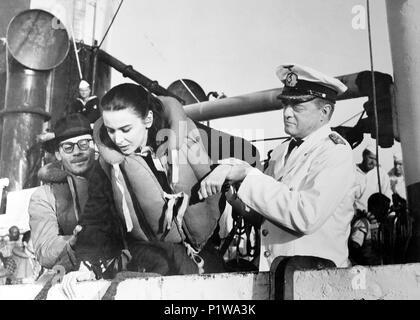 Original Film Title: SOTTO DIECI BANDIERE. English Title: UNDER TEN ...