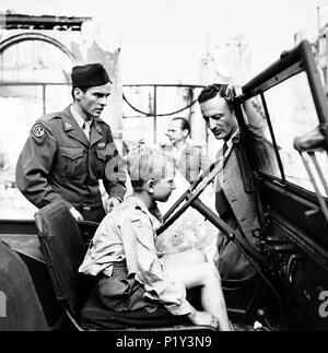 THE SEARCH, Montgomery Clift, 1948 Stock Photo - Alamy