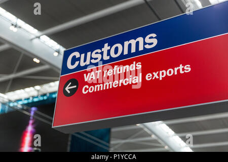 Customs sign, Terminal 5, Heathrow airport, London UK Stock Photo - Alamy