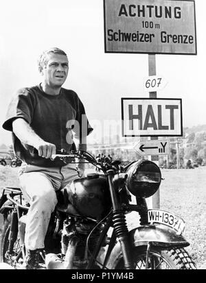THE GREAT ESCAPE Poster for 1963 Mirisch film with Steve McQueen Stock ...