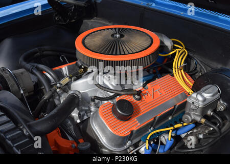 A Custom 396 Cubic Inch Chevrolet Engine Stock Photo - Alamy