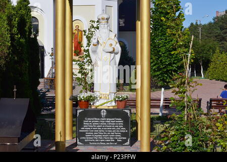 Statue of St. Nicholas the Wonderworker near the church Stock Photo - Alamy