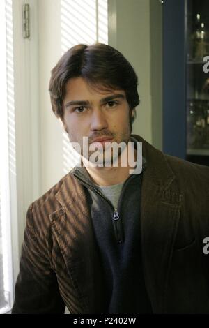 Original Film Title: DECOYS 2: ALIEN SEDUCTION. English Title: DECOYS 2 ...