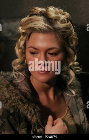 Original Film Title: DECOYS 2: ALIEN SEDUCTION. English Title: DECOYS 2 ...