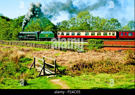 Schools class '926' Repton steam locomotive, at Grosmont Station on ...