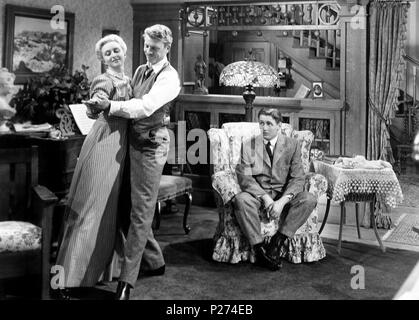 Original Film Title: EVERY SUNDAY. English Title: EVERY SUNDAY. Film ...