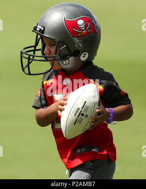 Tampa Bay Buccaneers cornerback Josh Hayes (32) leaves the field ...