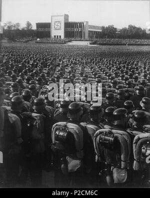 Nazi leaders leadership at Nazi Party Rally in the 1930s. L-R: Adolf ...