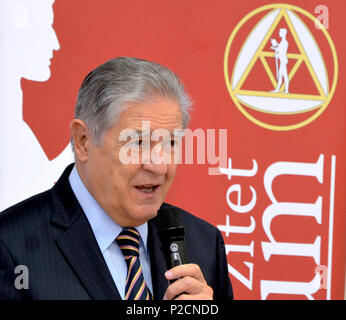 43 Prof. dr Slobodan Unković crop Stock Photo - Alamy