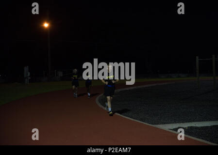 Soldiers attending Basic Combat Training conduct physical fitness ...