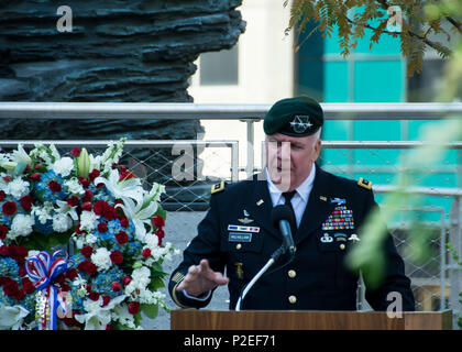 Lt. Gen. John Mulholland, commander of the U.S. Army Special Operations ...