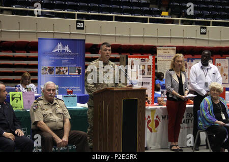 Lt. Col. Jayson Putnam, commander of 9th Brigade Engineer Battalion ...