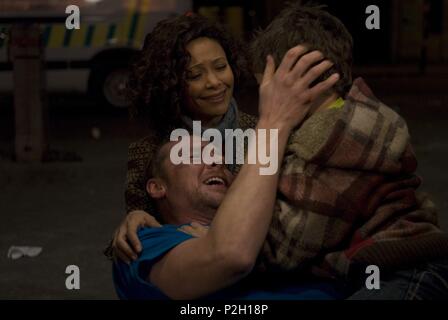 David Schwimmer, Thandie Newton and Simon Pegg @ Run Fat Boy, Run ...